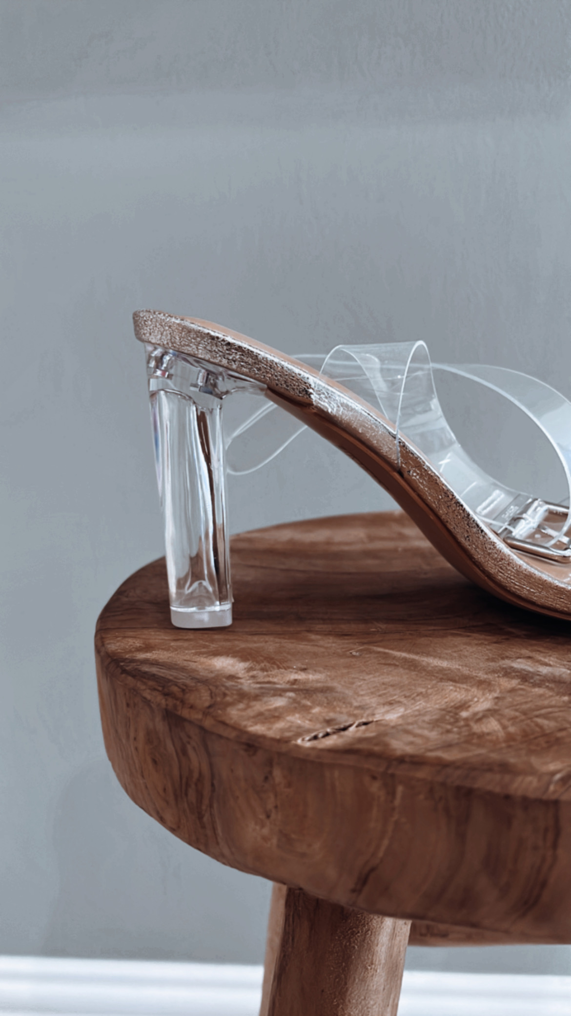 Sandales Dorées talons transparents - Ma Jolie Robe